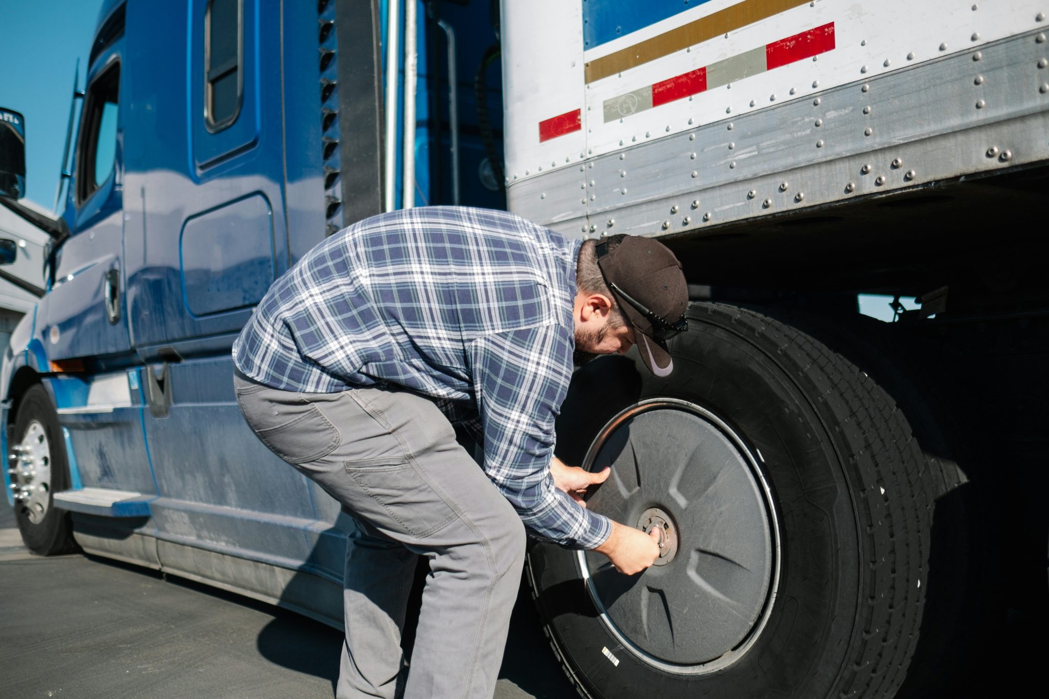 Looking for Hot Shot Trucking Jobs in Texas? Read This First!